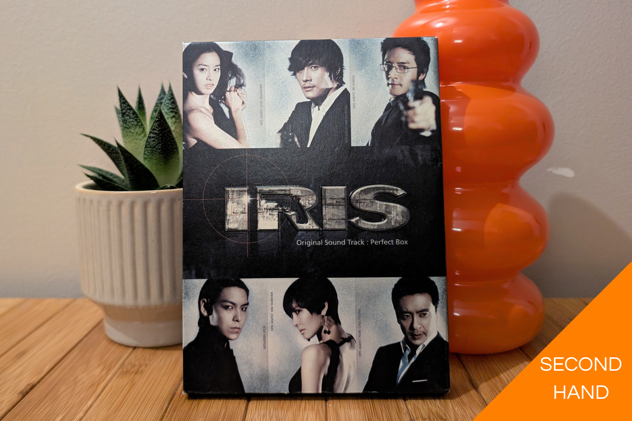 IRIS Original Soundtrack Boxset (CD + Photobook) – Kaiten Neko